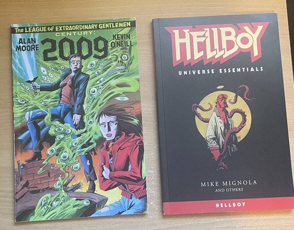 Comic/Graphic Novel Bundle | eBay UK