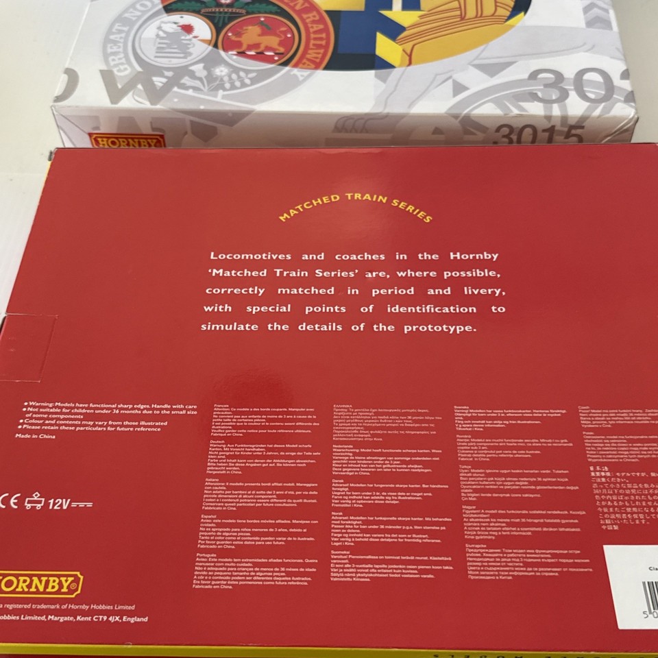 Hornby R2172 Class 2P 4-4-0 & tender loco in LMS black and 3 Coaches ...