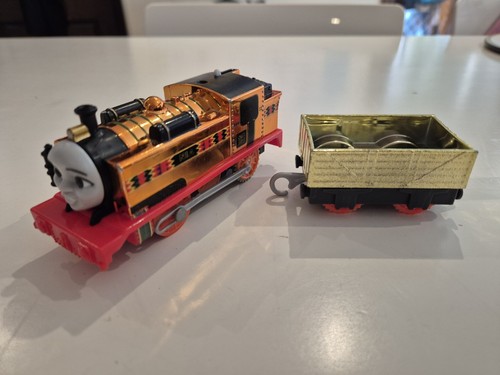 Nia - Battery Operated Metalic Motorised Trackmaster Trains Thomas ...
