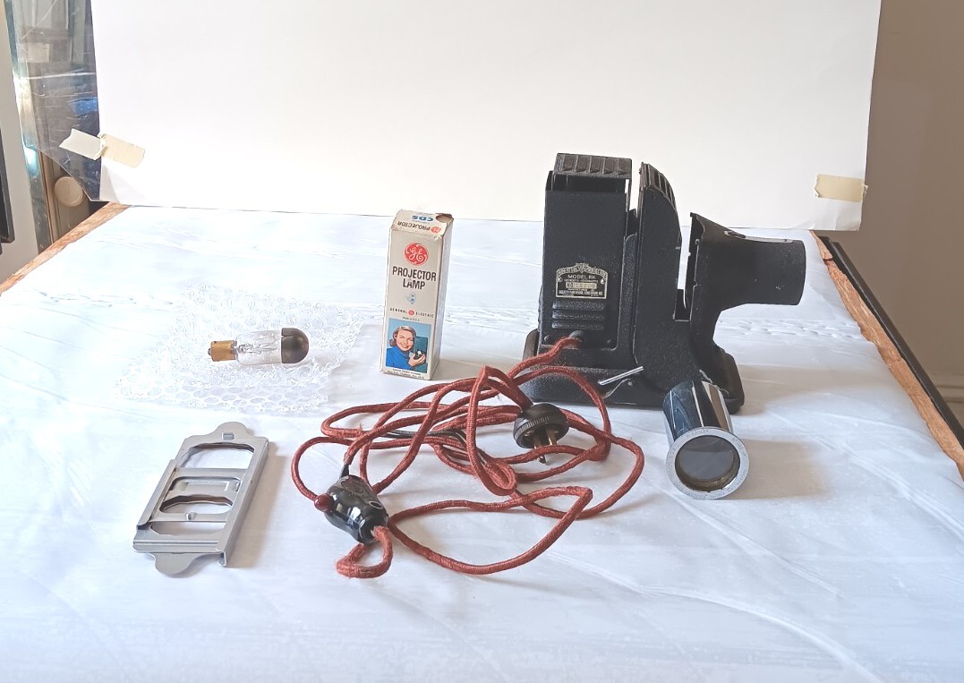 Vintage 1940s Picturol Miniature Slide Projector SVE Model RK With Case ...