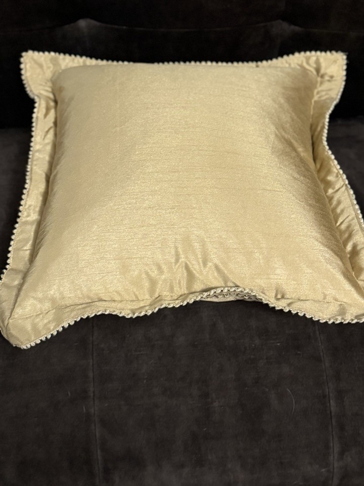 Michael Amini signature bedding collection Pillow 20x20 Gold Cream ...