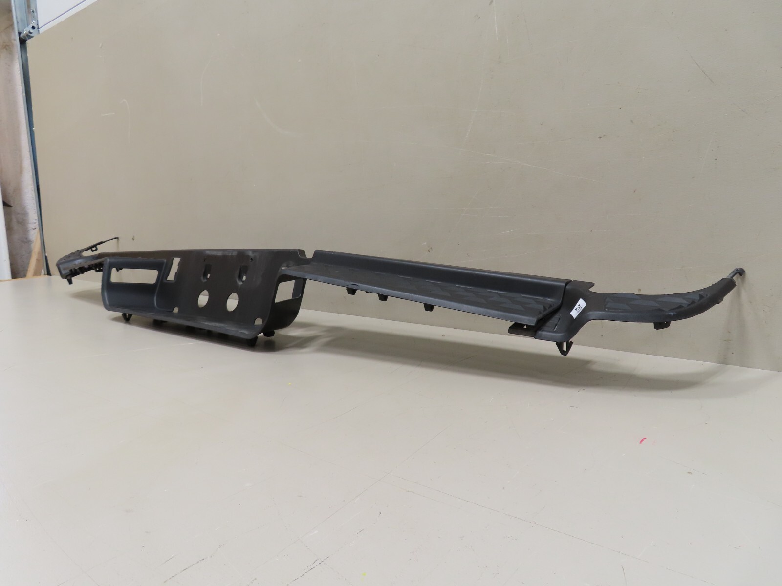 2019-2021 DODGE RAM 2500 3500 REAR BUMPER STEP PLATE PAD COVER OEM ...