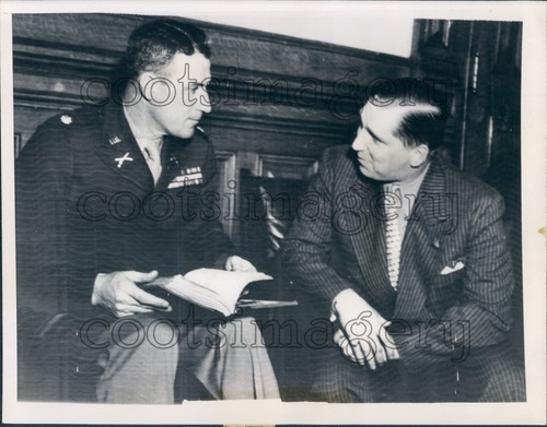 1947 US Army Major Arthur Wermuth With Lt Col Maynard Weaver Press ...