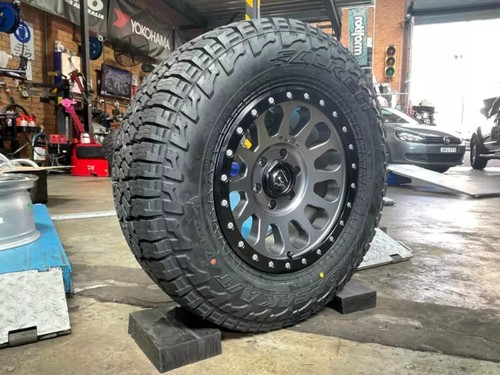 17" Fuel Vector D601 Wheels for Toyota FJ Tacoma Nissan GMC Chevrolet ...