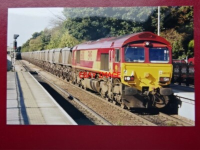 PHOTO BR CLASS 66 LOCO NO 66010 AT KNOTTINGLEY 1999 | eBay