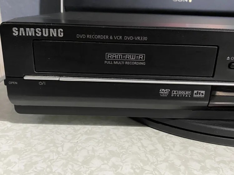 Samsung DVD-VR330 DVD VCR Combo DVD Recorder & VCR **No Remote** Tested ...