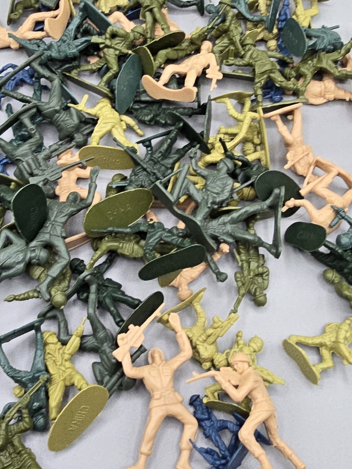 Plastic Toy Soldiers Beige & Green & Blue Army Men 2” Tall Figures Lot ...