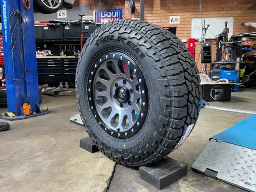 17" Fuel Vector D601 Wheels for Toyota FJ Tacoma Nissan GMC Chevrolet ...