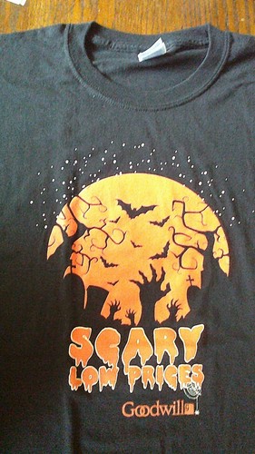 Goodwill Employee T-Shirt (XL) Halloween theme 2018 | eBay