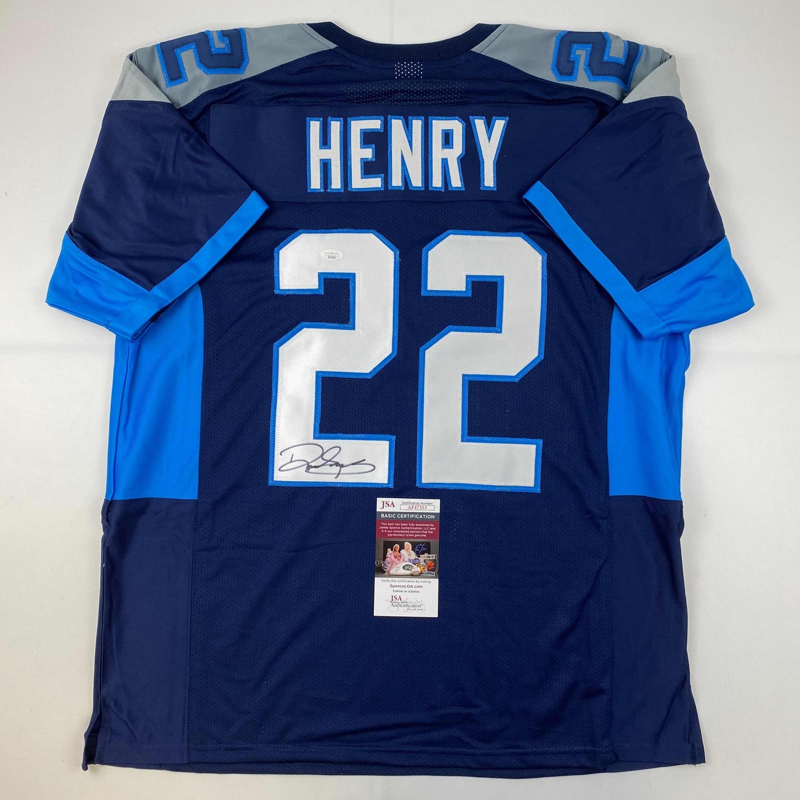 Derrick Henry Autographed Memorabilia | Signed Photo, Jersey ...