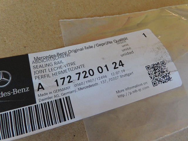 MERCEDES-BENZ SLK R172 Fensterverkleidung vorne links A1727200124 2015 ...