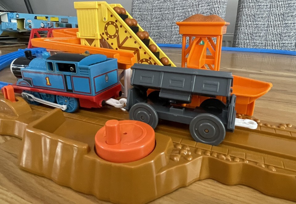 RARE TOMY Motor Road And Rail Thomas And Friends Sodor Quarry Loader ...