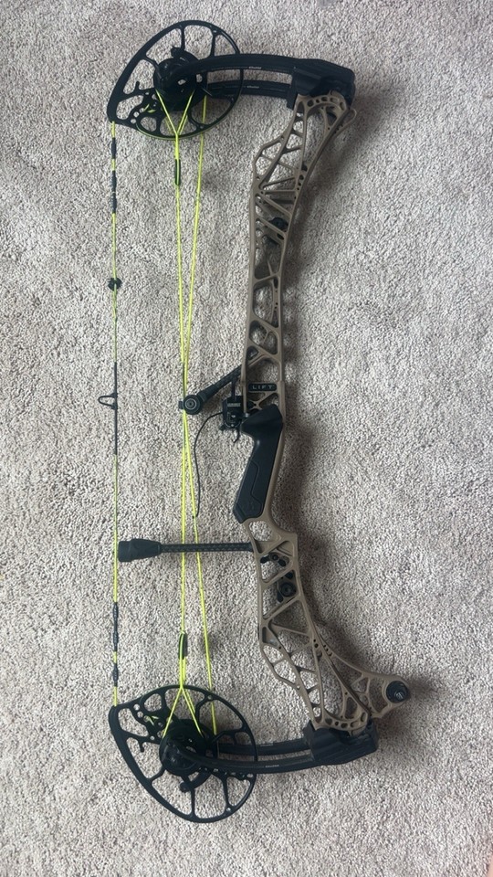 Mathews Lift 29.5 LH Compound Bow Left Hand - Earth Riser w/ Black ...