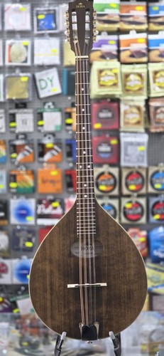 "Antique" design Octave mandolin, made in Romania by Hora, solid wood ...
