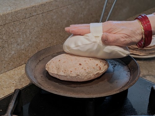 Chapati Puffer - Roti Fluffer - Paratha Press - with removable cover | eBay