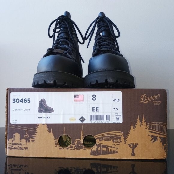 Danner Men's Danner Light GORE-TEX Boots in Cool Looking Black Made in ...