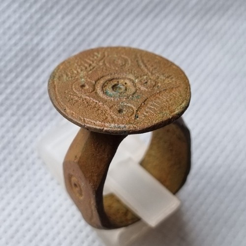 ANCIENT AUTHENTIC VIKING MASSIVE MEDIEVAL BRONZE RING - evil eye symbol ...