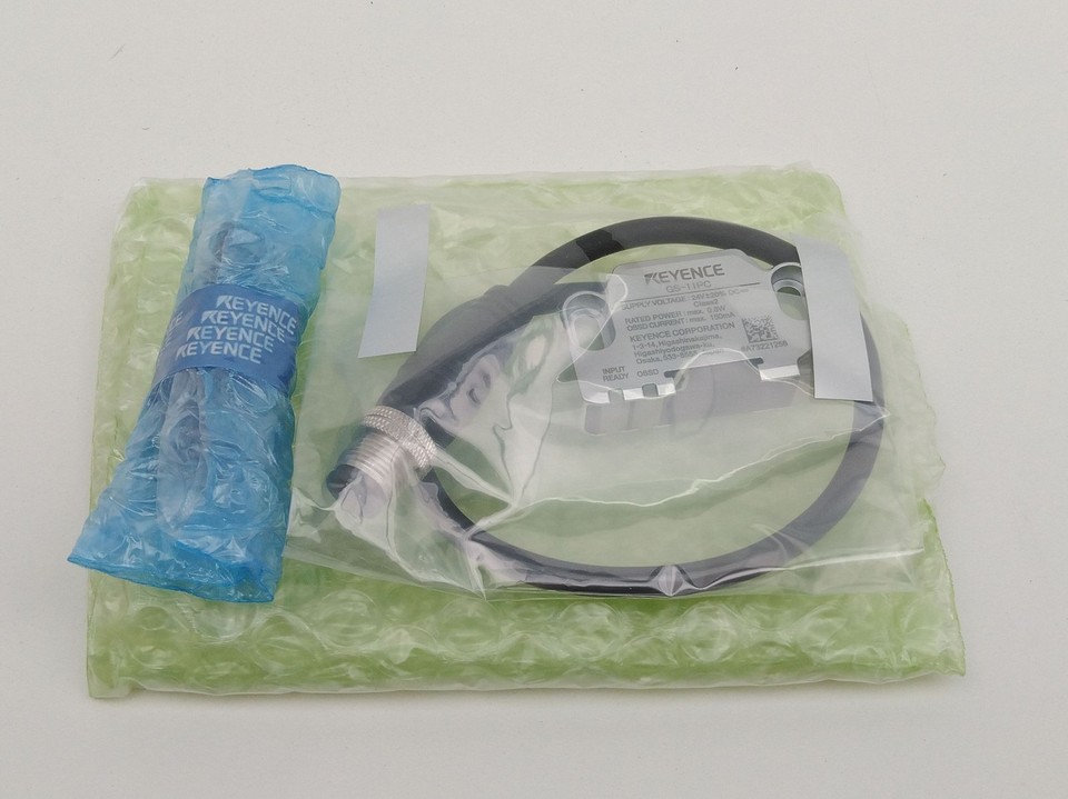 Keyence GS-11PC Safety Interlock Switch, Non-Contact Type, 8-Pin, PNP ...