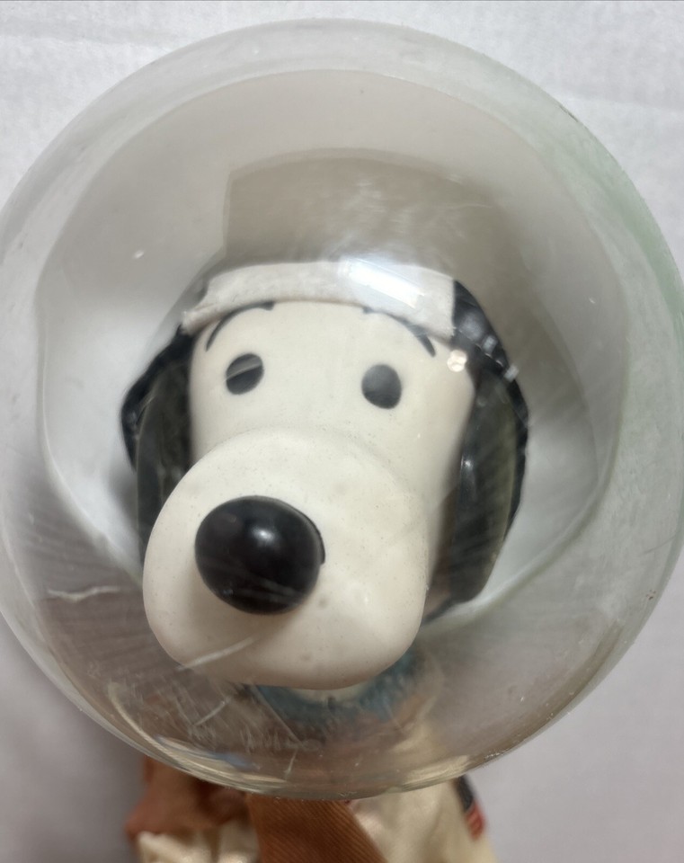 Vintage Snoopy PEANUTS NASA Astronaut 1969 With Helmet & Flight Safety ...
