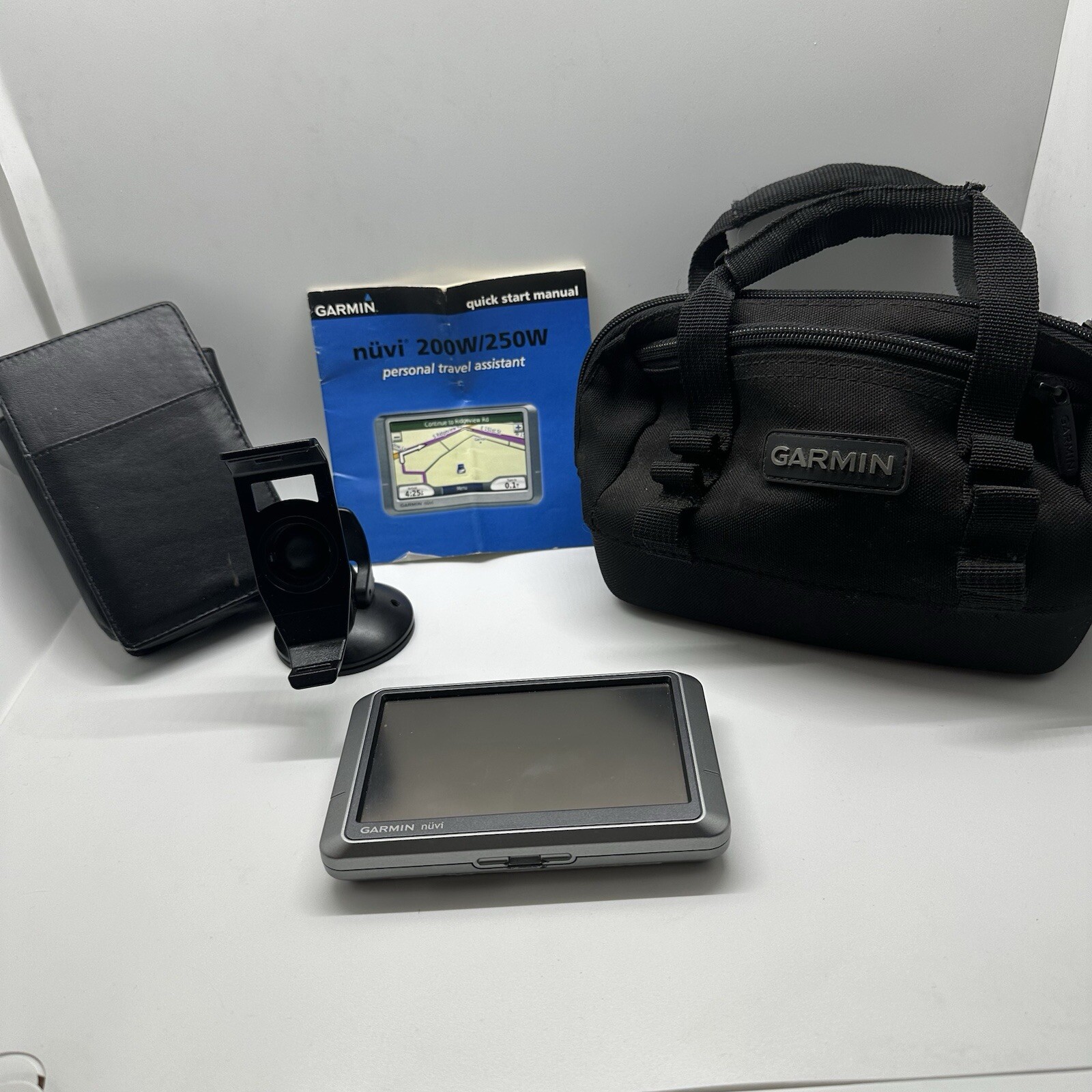 Garmin Nuvi 200w GPS Navigation Unit with Carrying Bag, Holder and ...