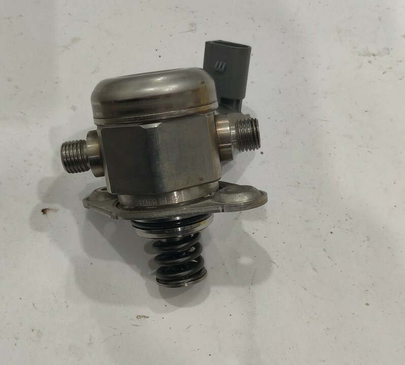 11-15 OEM BMW E88 E92 F30 F10 F12 X1 X6 Engine N55 HPFP High Pressure ...