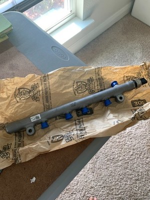 2017-2024 GMC Sierra Silverado 6.6 Fuel Injector Rail - Right New OEM ...
