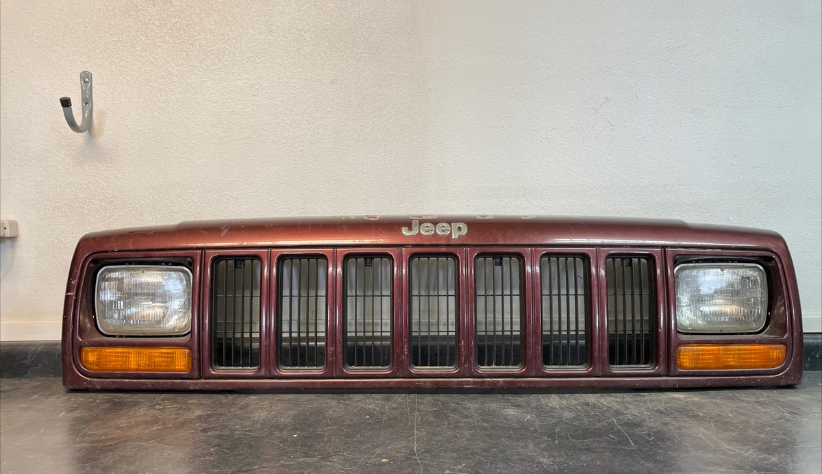 Jeep Xj Grill Logo The Cherokee Grill