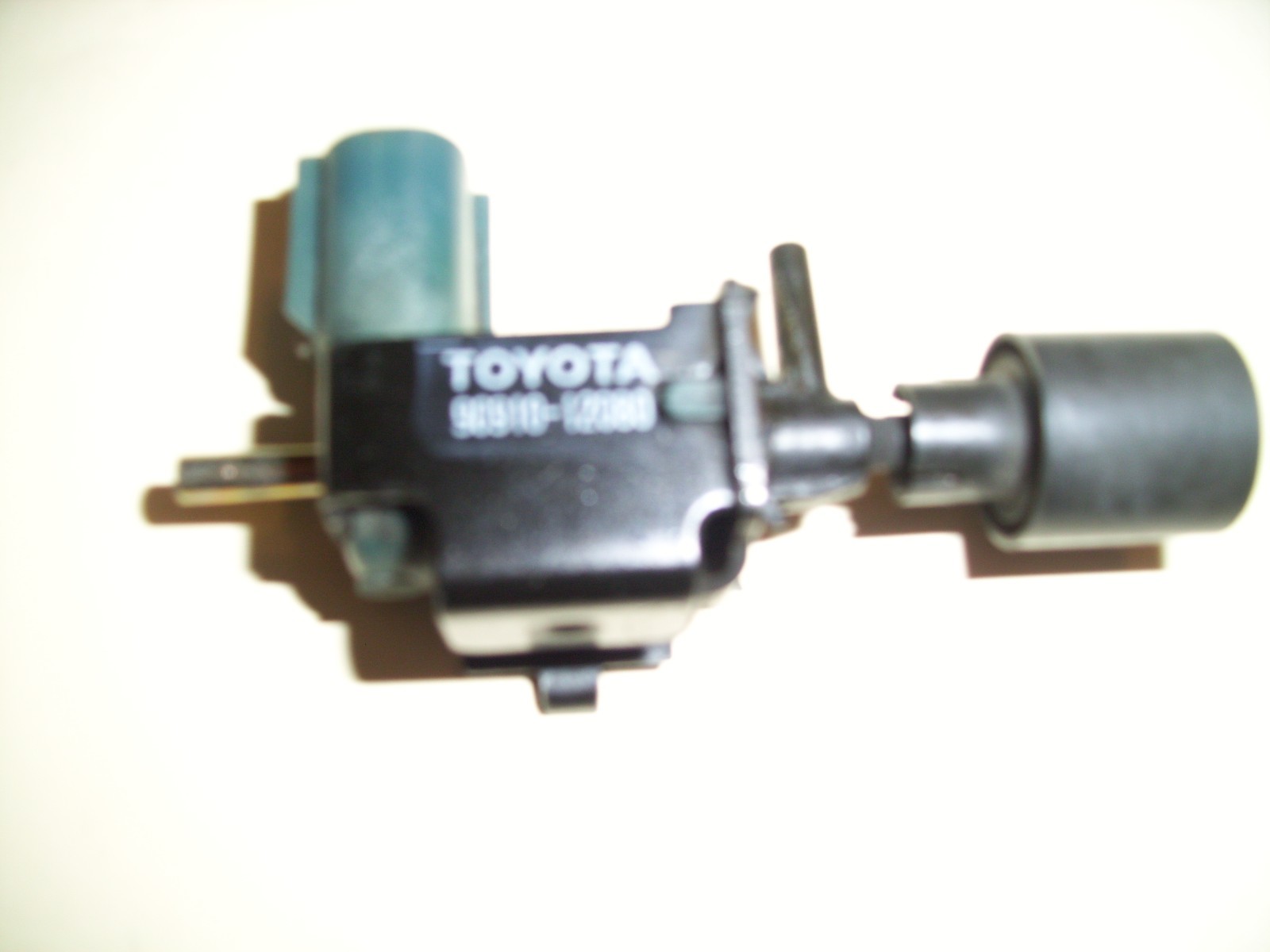 1993-96 LEXUS TOYOTA CAMRY AVALON GENUINE VACUUM SWITCH VALVE VSV ...
