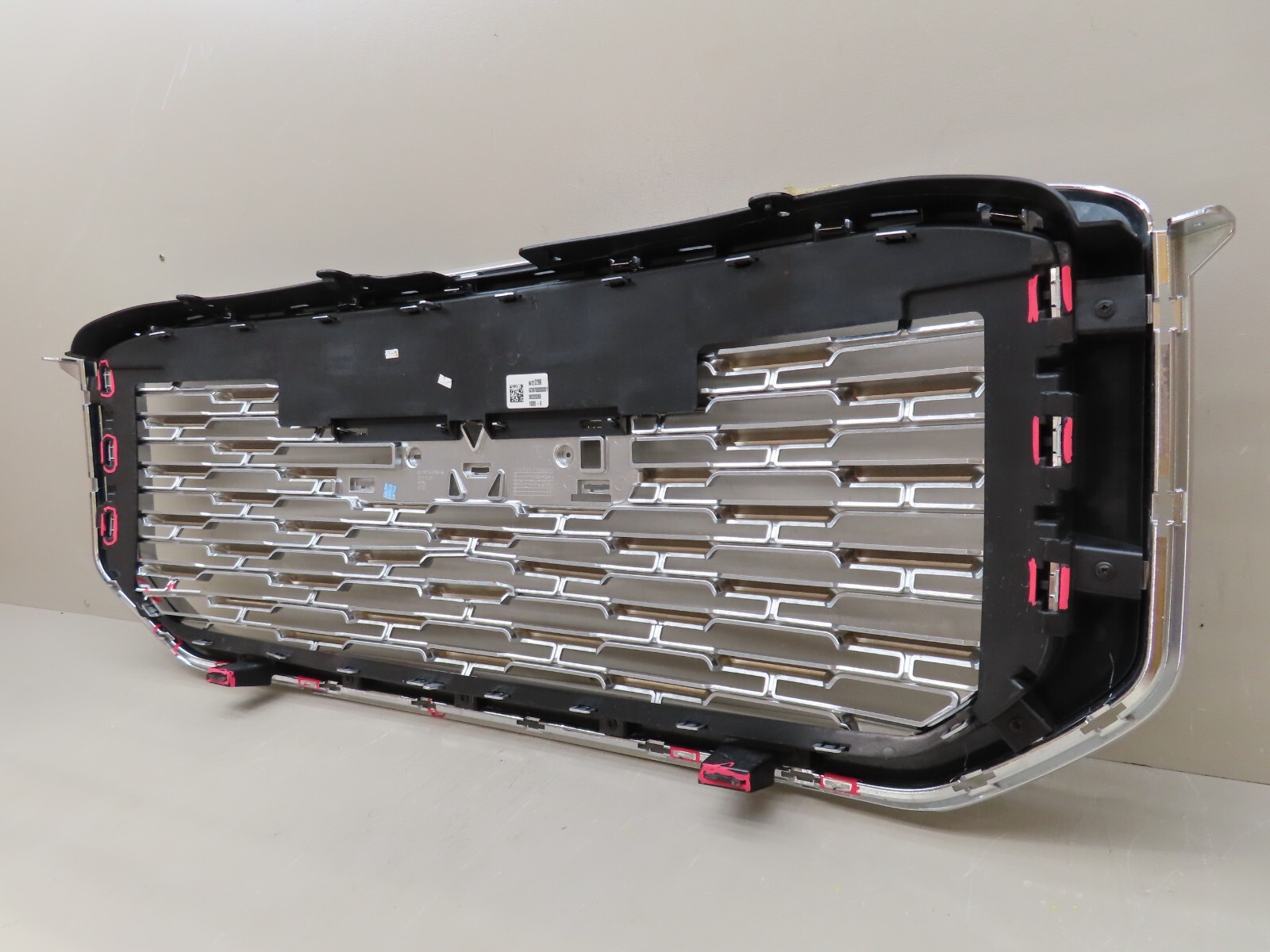 2018-2020 GMC YUKON XL DENALI FRONT UPPER BUMPER GRILLE GRILL OEM ...