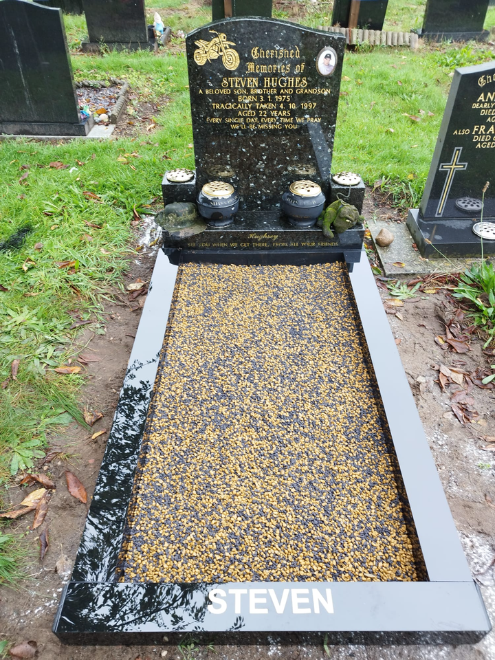 Adult, Grave edging set 6 Foot Edging With Coloured stones, No pots ...