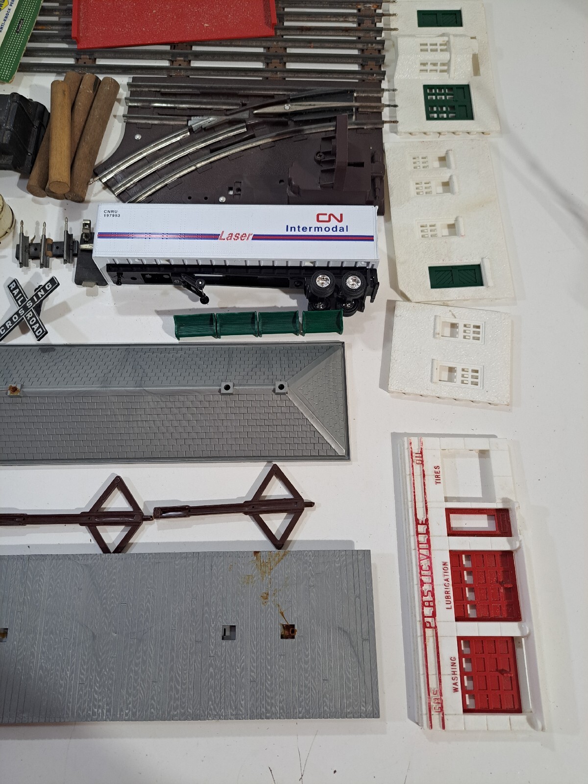 O Gauge Model Railroad Scenery Junk Lot (Track Building Bumper Switch ...