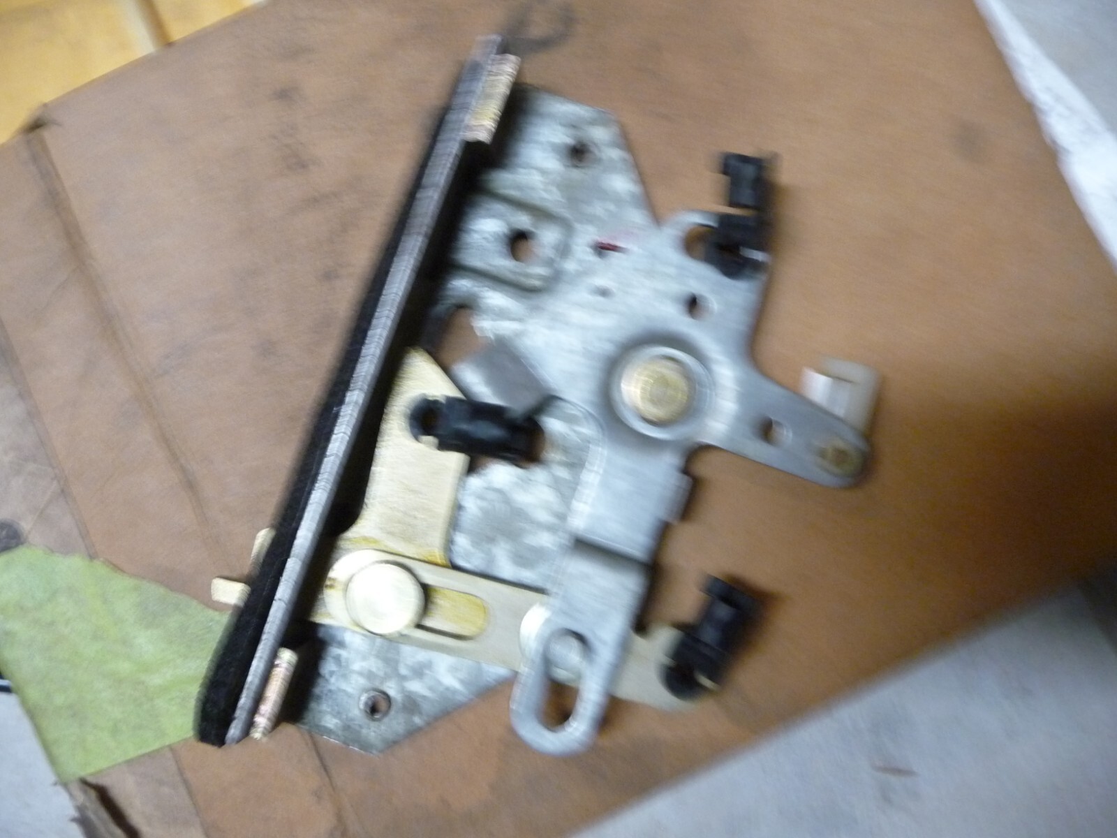 OEM Mack Door Latch Right 9QX41BM | eBay