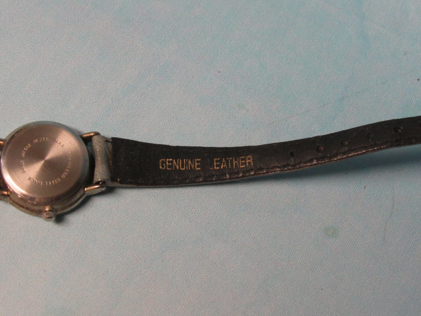 Collezio Ladies Watch with a Slim Gray Leather Band with a New Battery ...