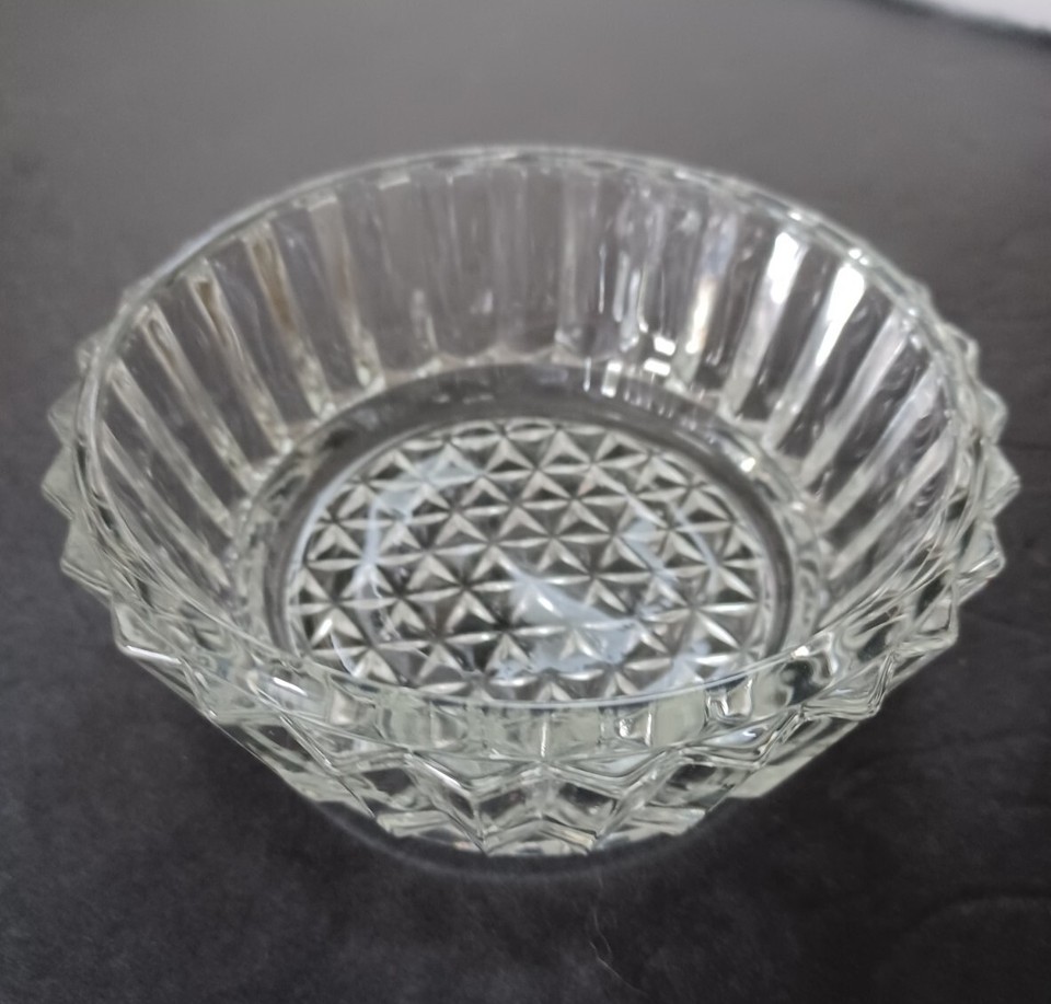 4 3/4" CRYSTAL Glass CANDY BOWL Optic Panels Triangle Pattern Trinket ...