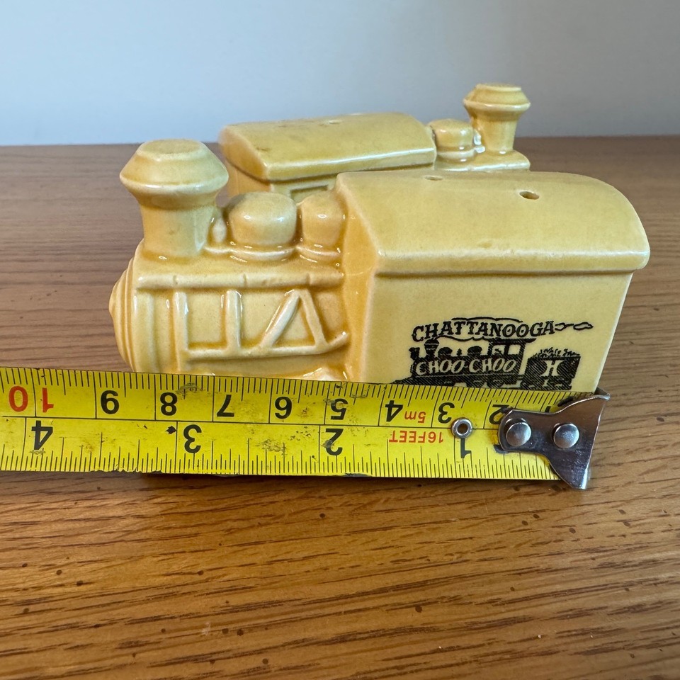 Vintage Chattanooga Choo Choo Train Ceramic Yellow Salt Pepper Shakers ...