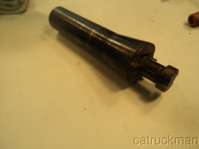 R-8 Arbor for Holding/ Driving Shell End Mills w/ 1/2" Bore & 1/4 ...