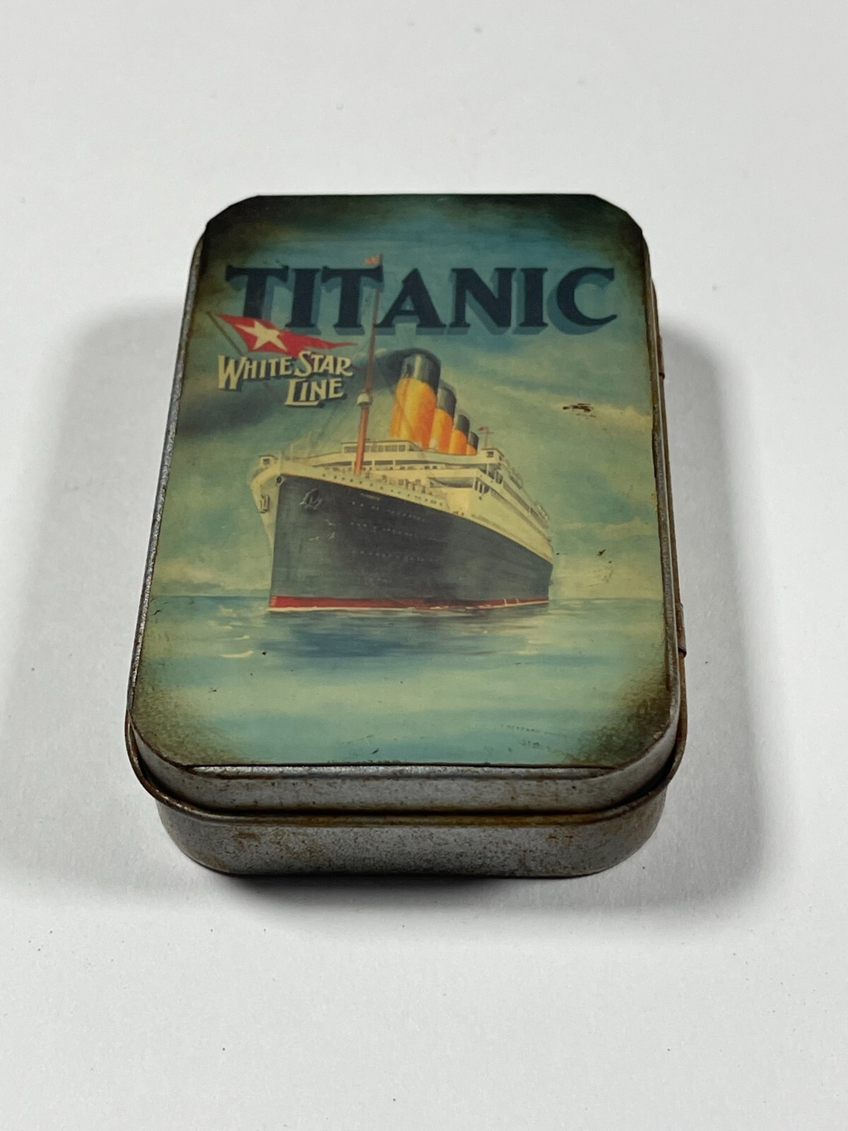 RMS Titanic White Star Line Ship Tin Container Titanic Souvenir Gift ...