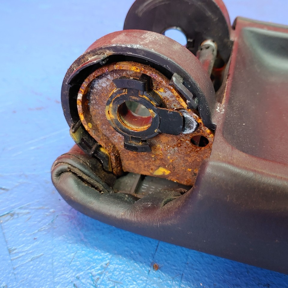 01-05 Lexus IS300 Center Console Lid Arm Rest Cover 58905-53040 Is300 ...