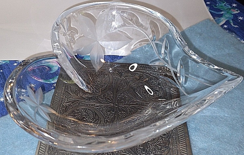 MIKASA ETCHED CRYSTAL HEART MON AMOUR FLOWERS CANDY DISH BOWL ~ 5.5 " X ...