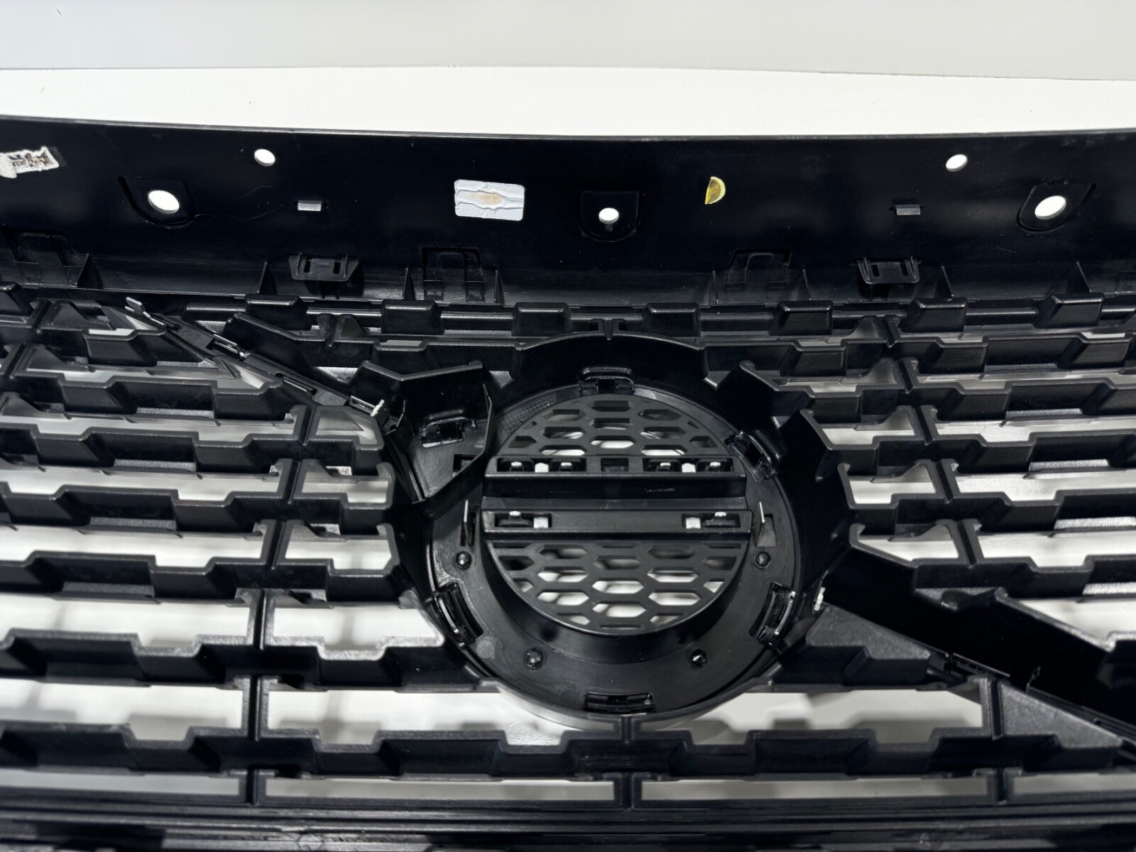 2019-2021 VOLVO XC40 FRONT BUMPER UPPER GRILL OEM 31457346 for sale ...