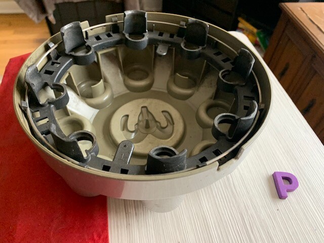 #P 08-13 Dodge Ram 2500 3500 OEM Wheel Center Cap Silver non dually ...