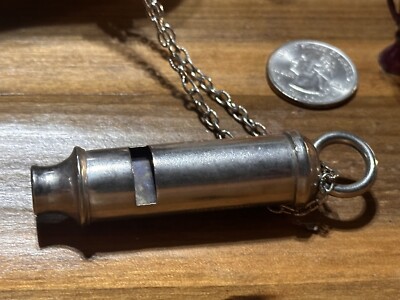 😙 THE METROPOLITAN POLICE BOBBY MADE IN ENGLAND WHISTLE ON CHAIN ...