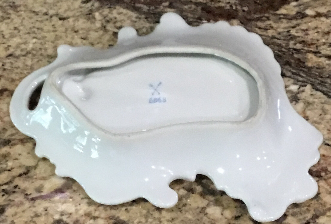 E GERMANY KALK PORCELAIN OVAL NAPPY DISH BOWL GOLD FLORAL CENTER 1800’s ...