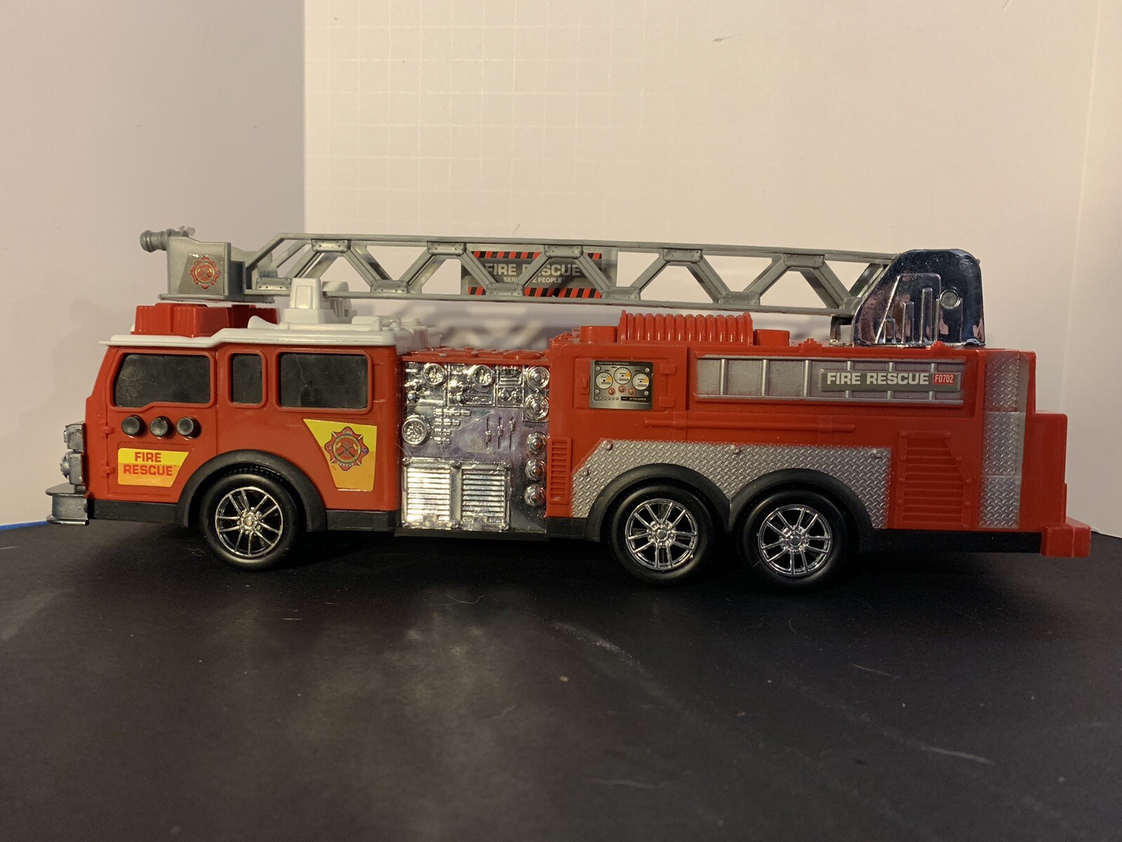 Fire Rescue Fire Truck FD702 Sounds Lights Battery Operated Excite Toy ...