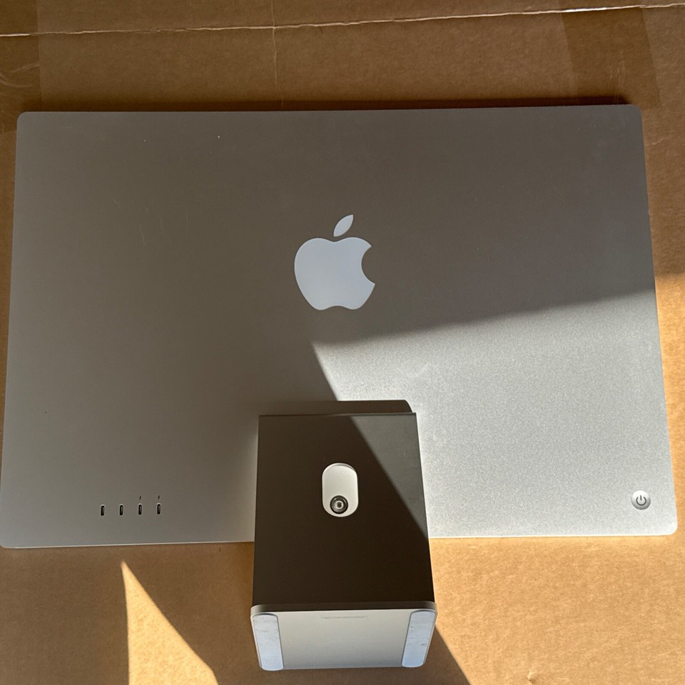 Apple iMac 24" (256 SSD, Apple M3, 8GB, 8-CPU) Silver - MQR93LL/A ...