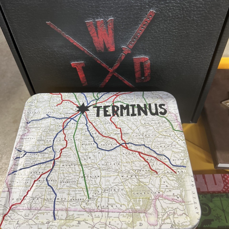 The Walking Dead Rick Grimes Badge King County Notebook Lunchbox Cook ...