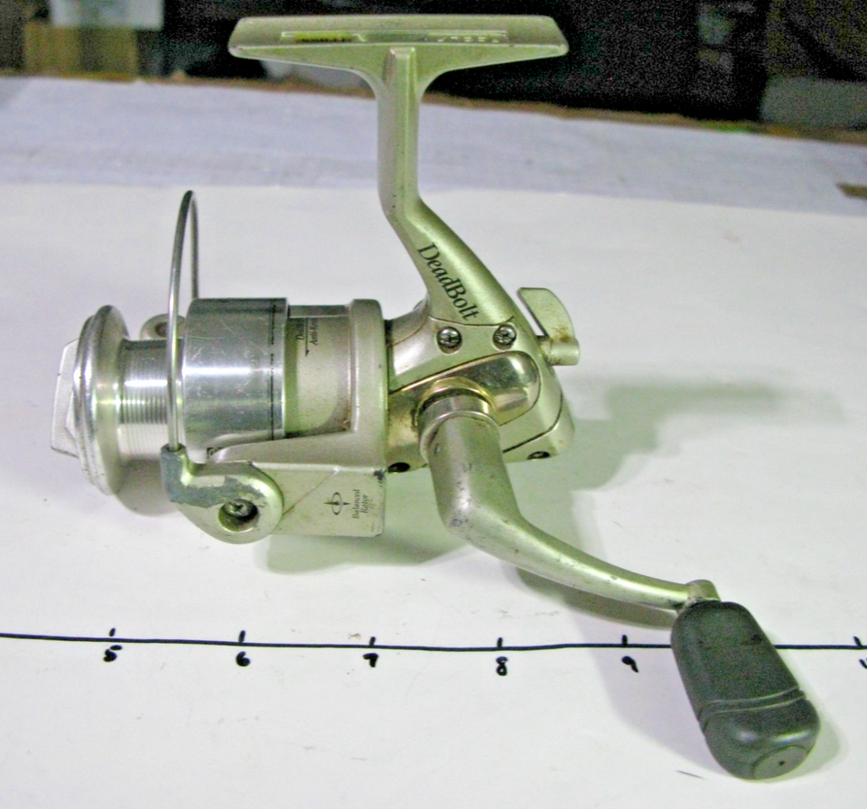 Pinnacle Dead Bolt 30 Spinning Reel, R/L, 3 BB's, 140yds/6lb, 5.3:1, Ft ...