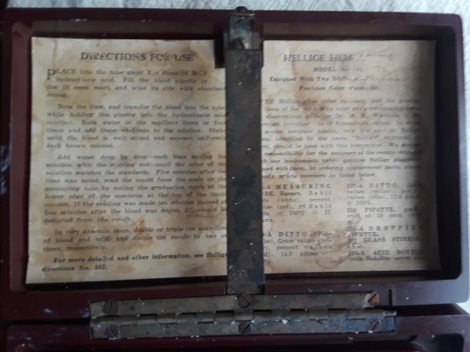 VINTAGE Ruby Colored BAKELITE Plastic Hellige Hemometer Box 6 1/4"x 4 ...