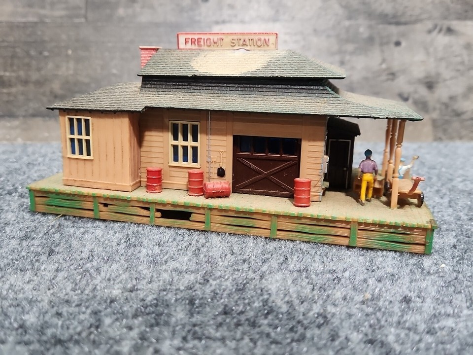 Tyco HO Scale Freight Station Building #906 Model Train Building | eBay