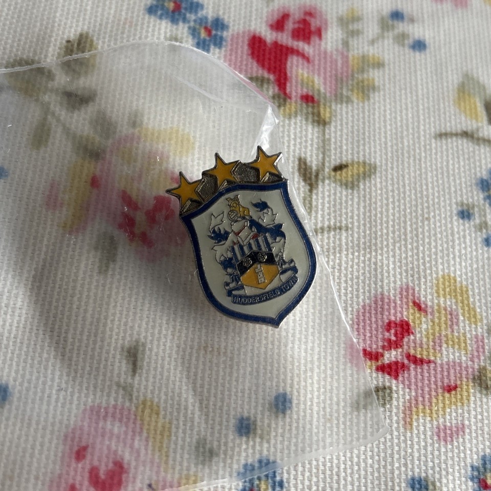 Rare Vintage Huddersfield Town Football Club Official Merch Pin Badge ...